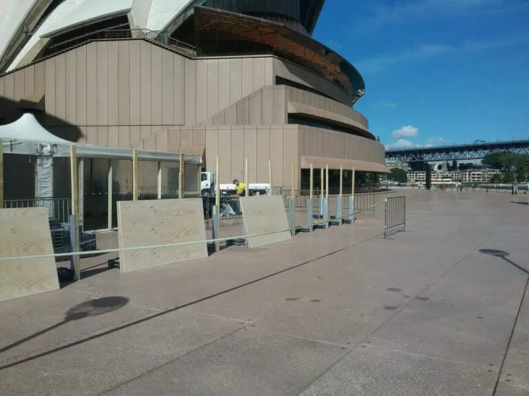 Retail and Construction Hoardings Australia | BSG Commercial